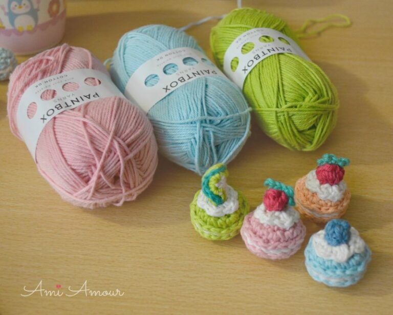 Crochet Macaron Pattern - Amigurumi Sweets - FREE - Ami Amour