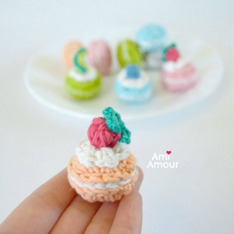 Crochet Macaron Pattern - Amigurumi Sweets - FREE - Ami Amour