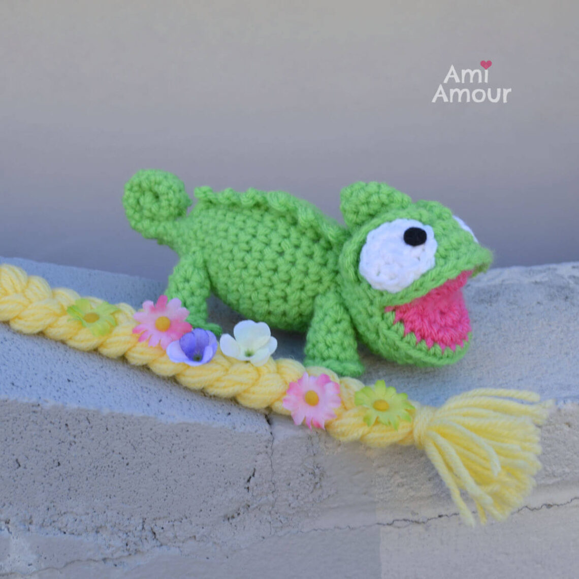 Chameleon Crochet Pattern - Pascal Amigurumi - FREE - Ami Amour