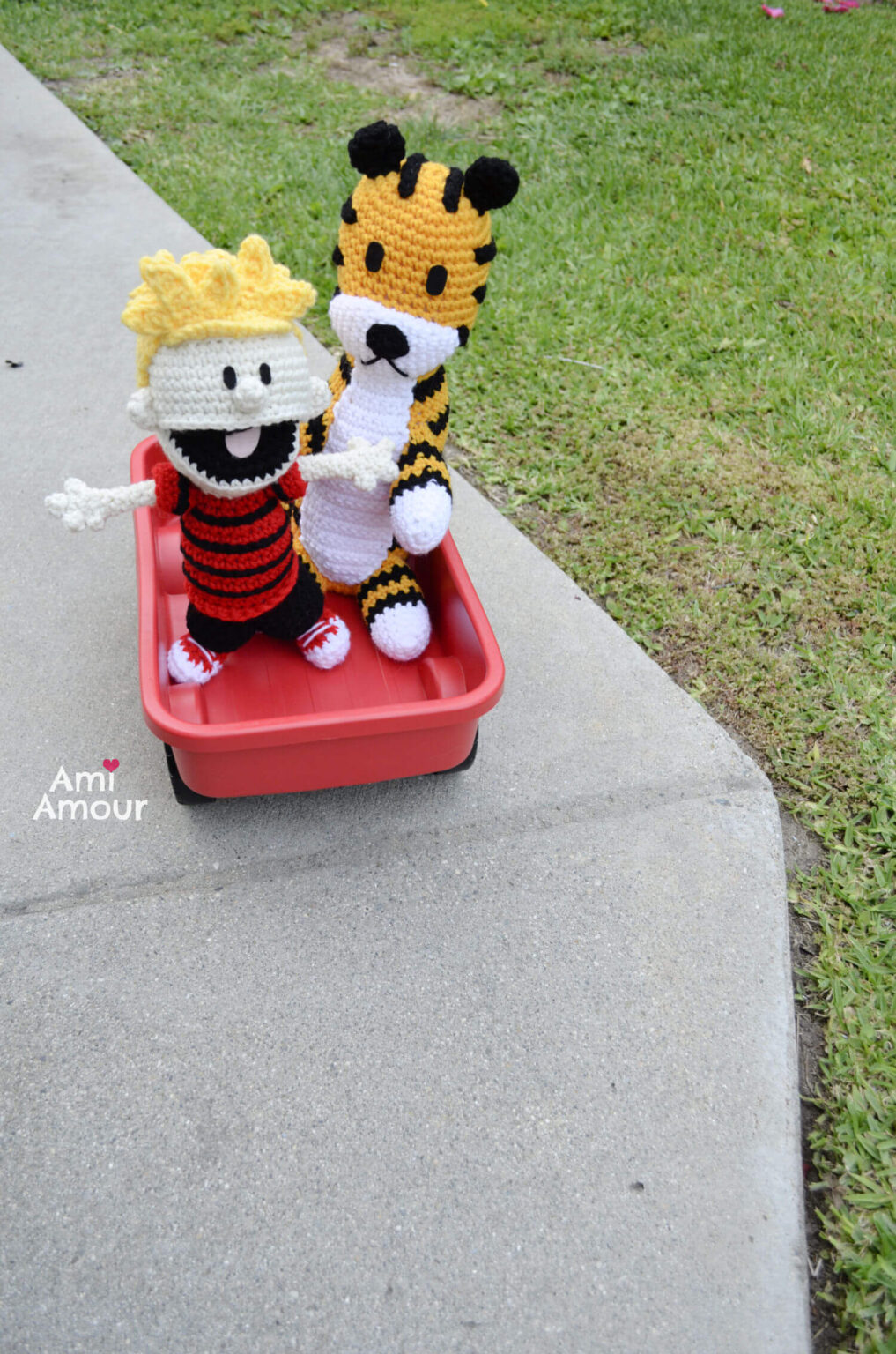 Calvin and Hobbes - Free Crochet Pattern - Ami Amour