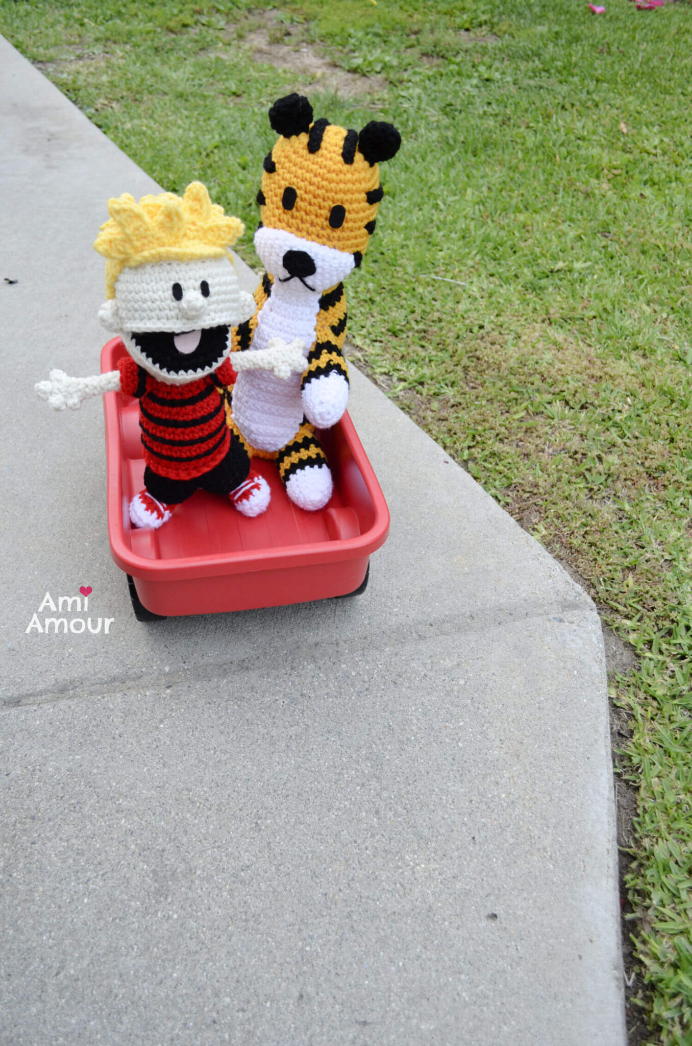 Calvin and Hobbes - Free Crochet Pattern - Ami Amour