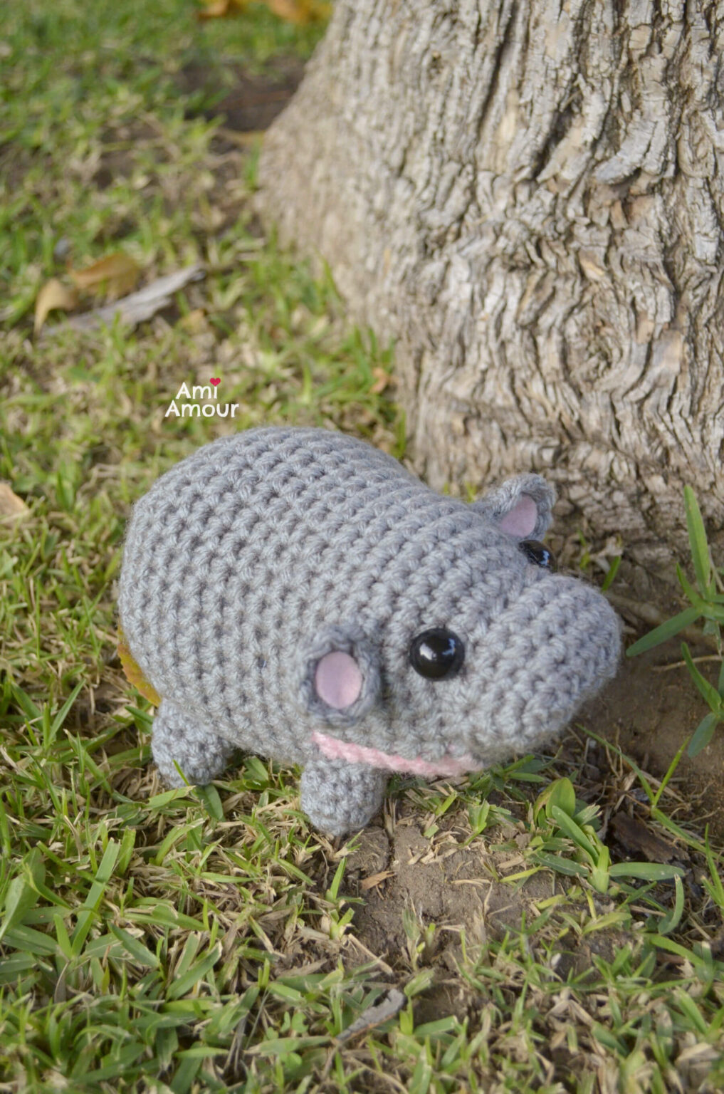 Baby Hippo Amigurumi - MOO DENG - Free Crochet Pattern - Ami Amour