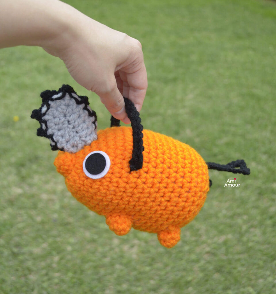 Pochita Crochet Pattern - Chainsaw Man - FREE - Ami Amour